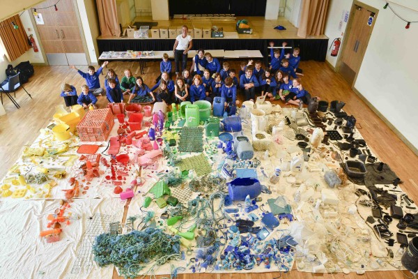 primary school arts: plastic sea – Hannah Tofts Creation